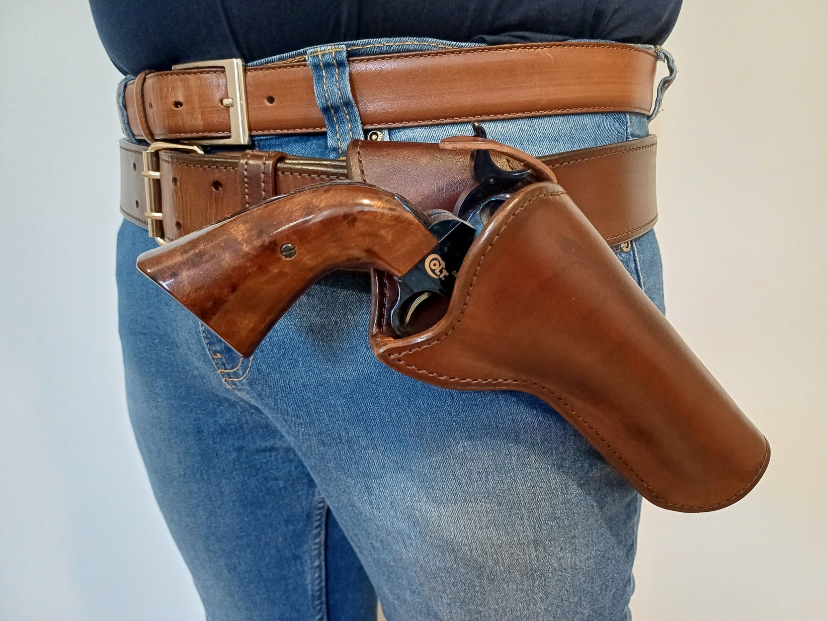 leather holster for single action revolvers Colt clones Western style ...