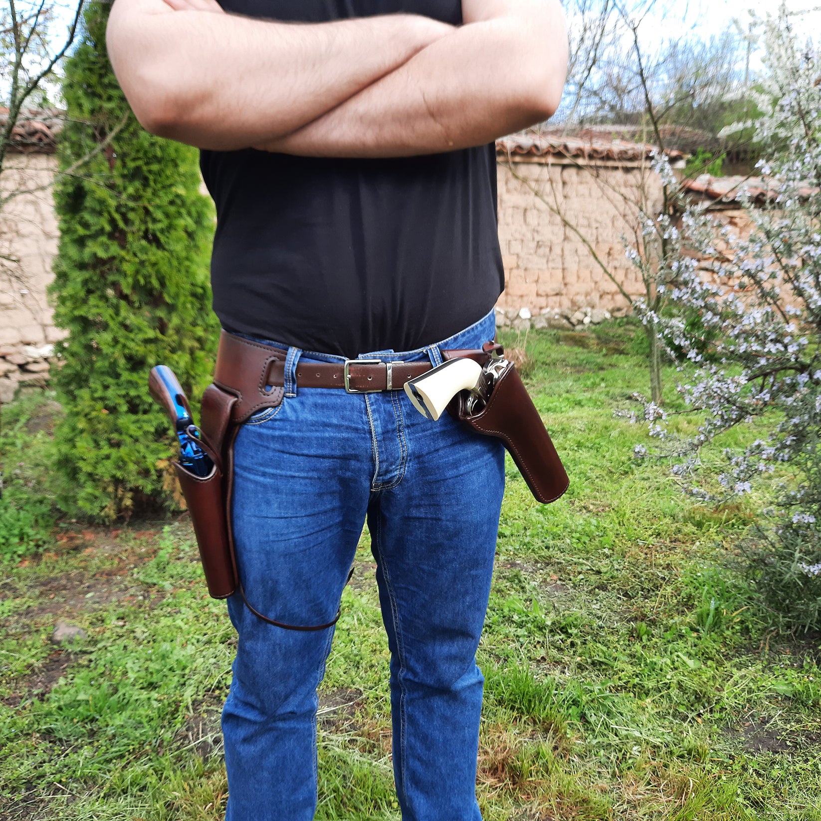 leather holster for single action revolvers Colt clones Western style ...